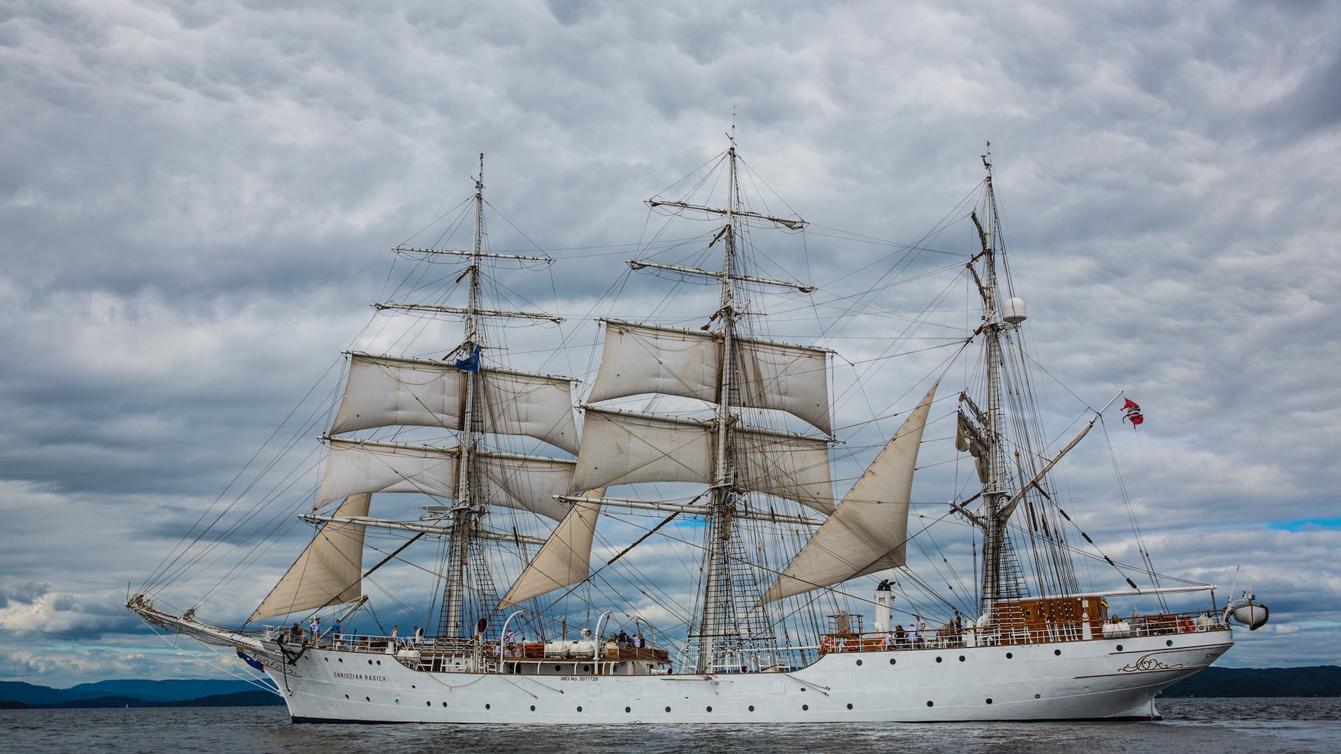 How Do You Read Latitude And Longitude On A Nautical Chart Challenge D America Boating 